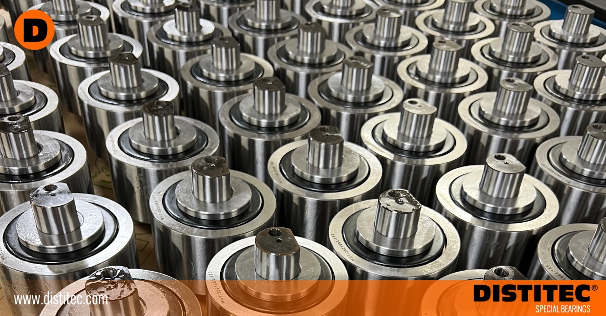 Back up rollers with cylindrical outer profiling and with pin